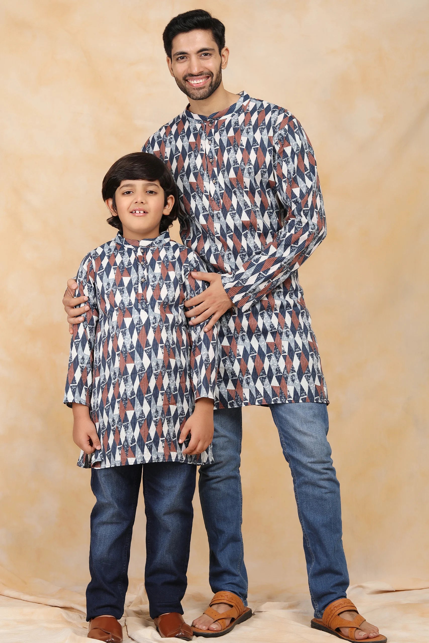 Navy Blue & White Ikkat Printed Matching Kurta Father & Son Twin Set